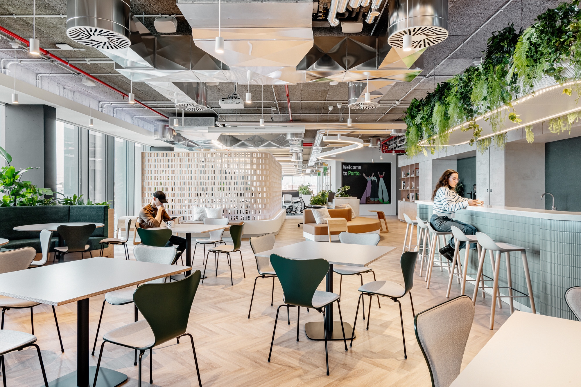 Sage Offices - Porto | Office Snapshots