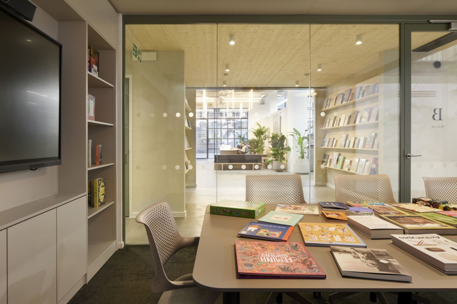 Thames & Hudson Offices - London | Office Snapshots