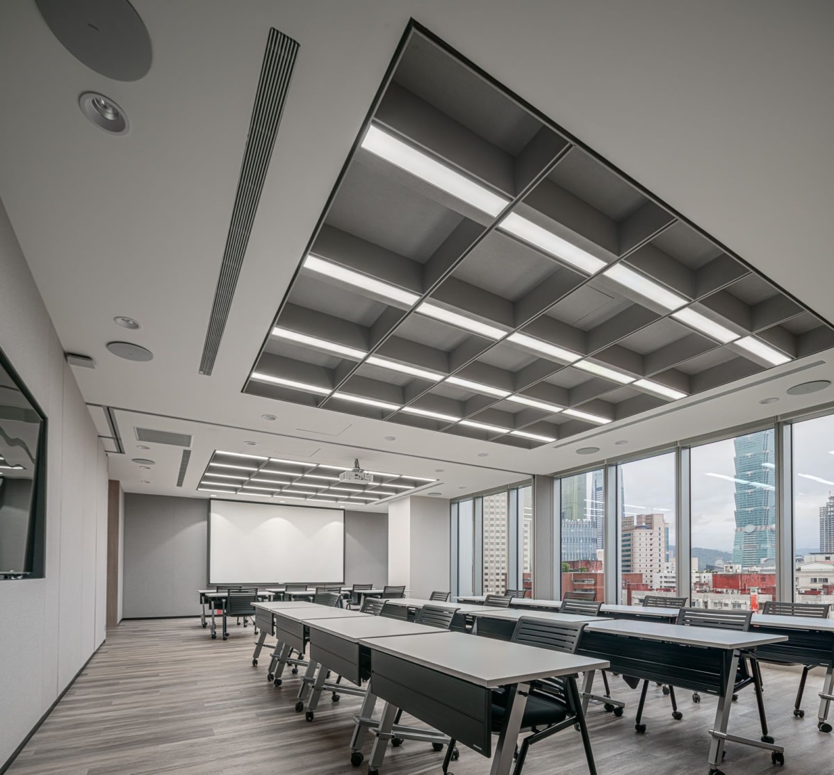 Chubb Life Taiwan Offices - Taipei | Office Snapshots