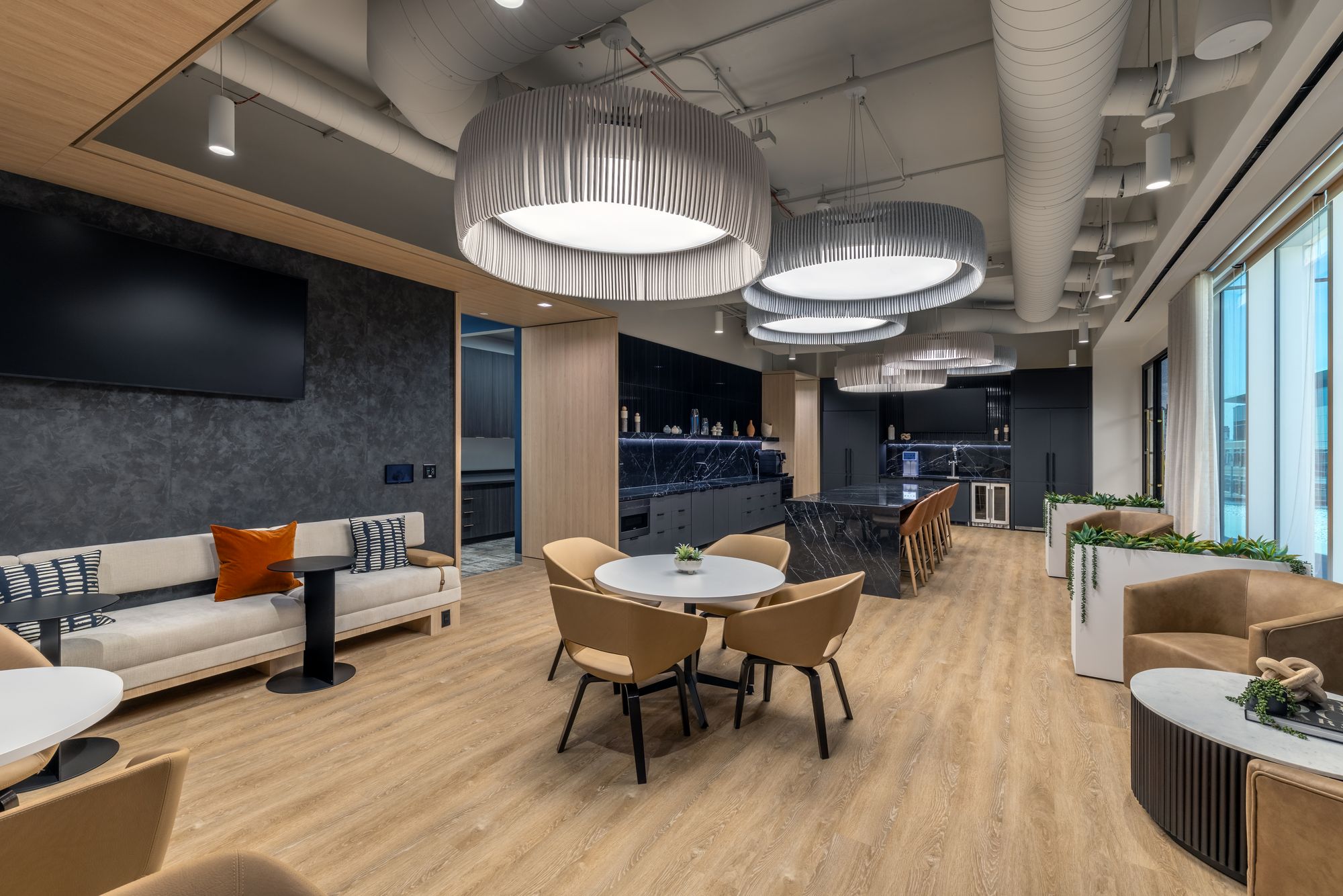 Crest Insurance Group Offices - Tempe | Office Snapshots