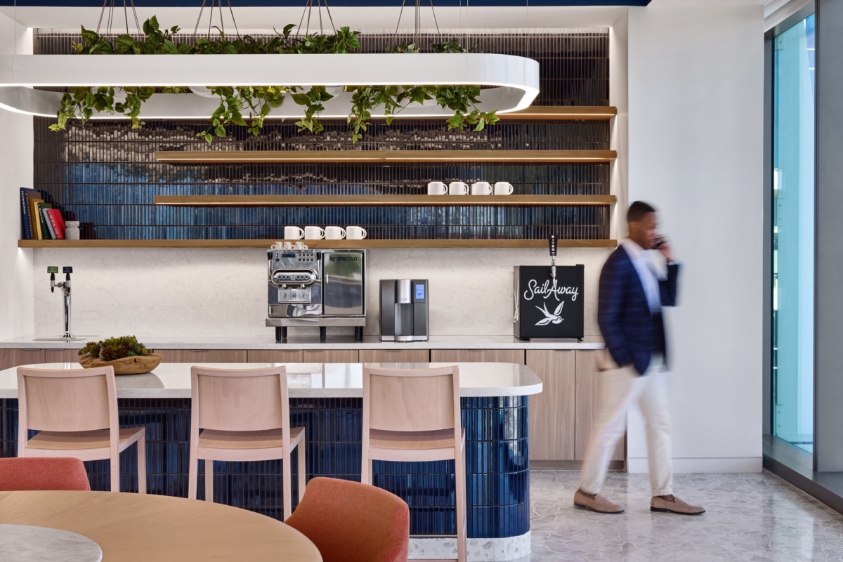 O’Melveny Offices - Dallas | Office Snapshots