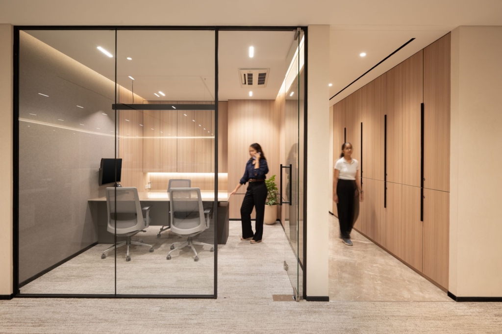 Rustomjee Offices - Mumbai | Office Snapshots