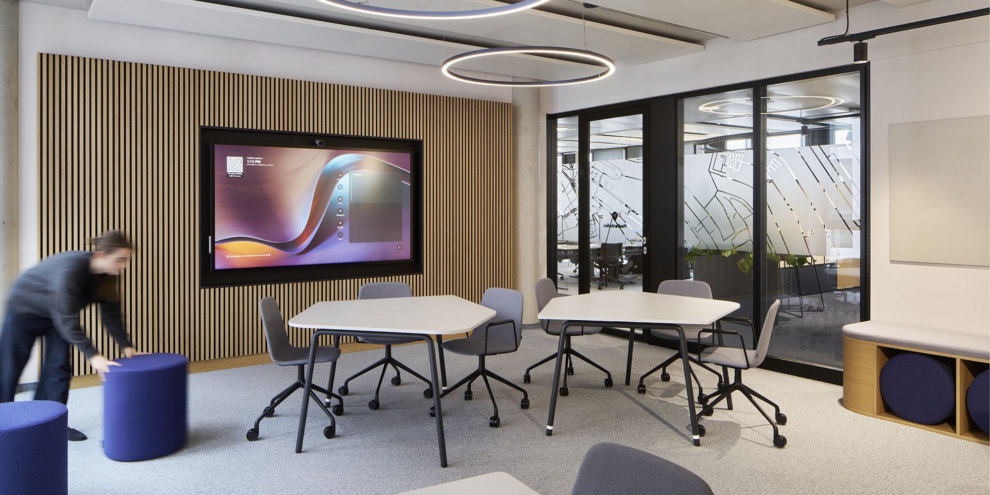 DLL Offices - Dusseldorf | Office Snapshots