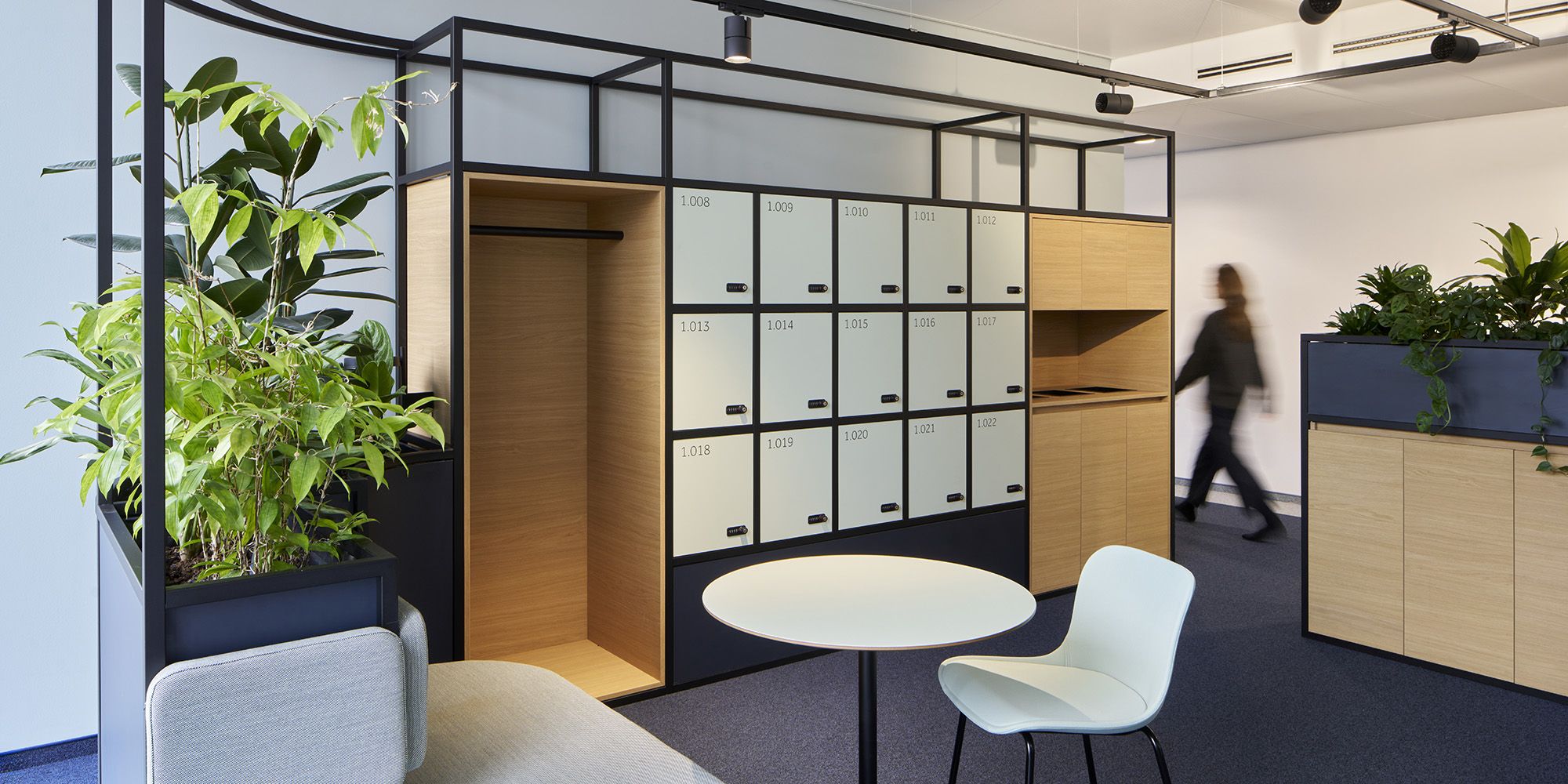 DLL Offices - Dusseldorf | Office Snapshots