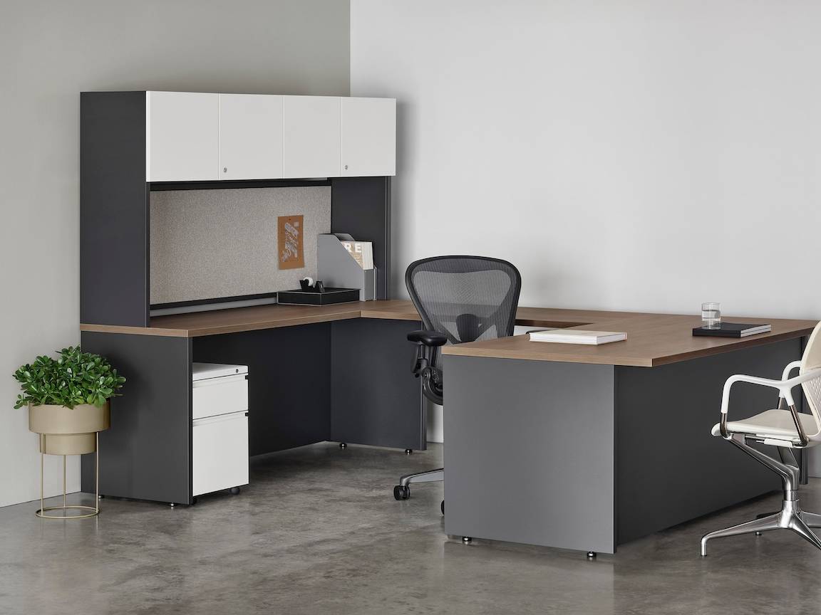 Herman Miller Canvas Metal Desk | Office Snapshots
