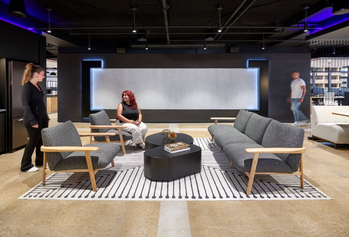 [solidcore] Offices - Arlington | Office Snapshots