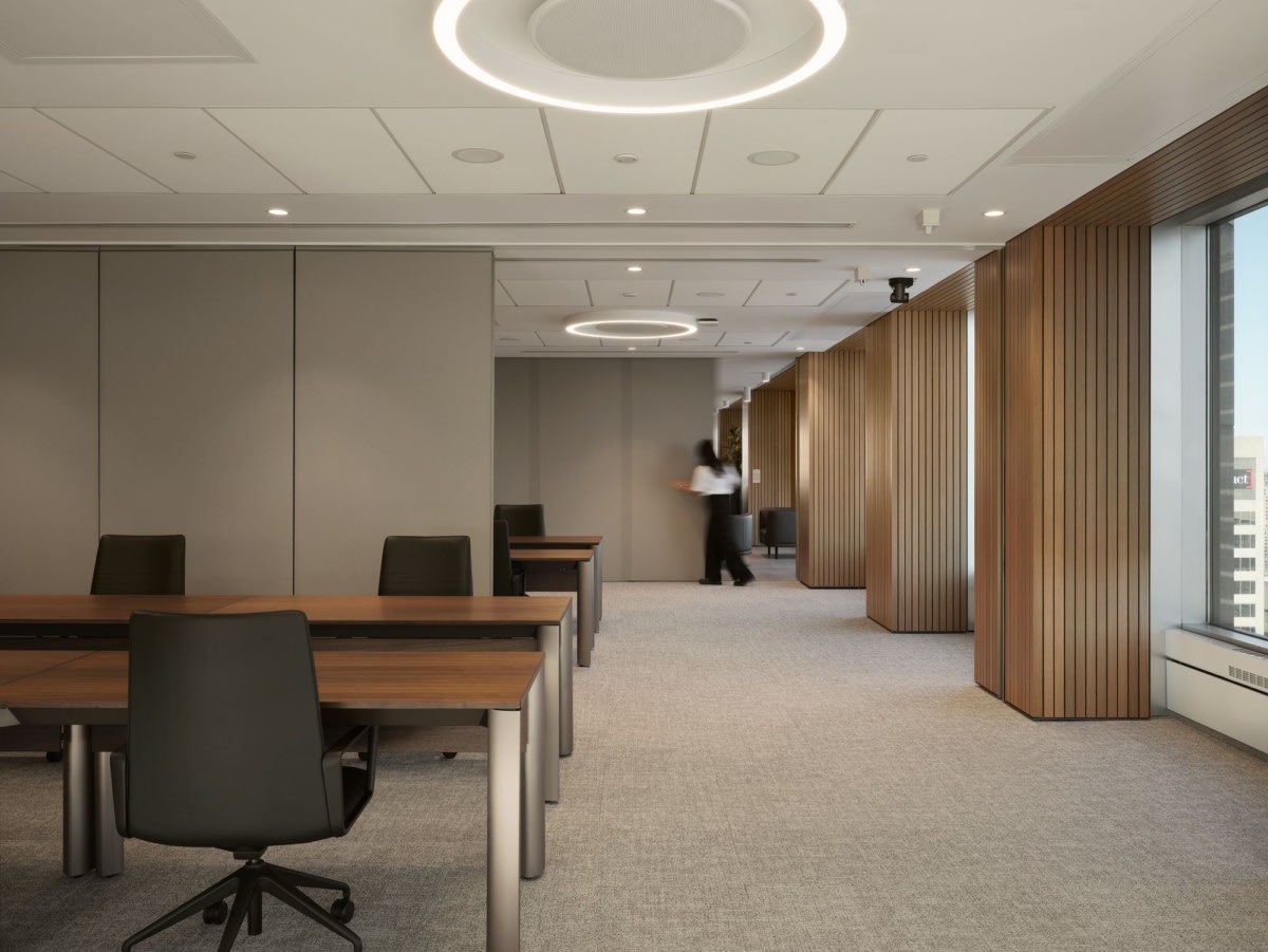 Da­vies Ward Phillips & Vineberg Offices - Montreal | Office Snapshots