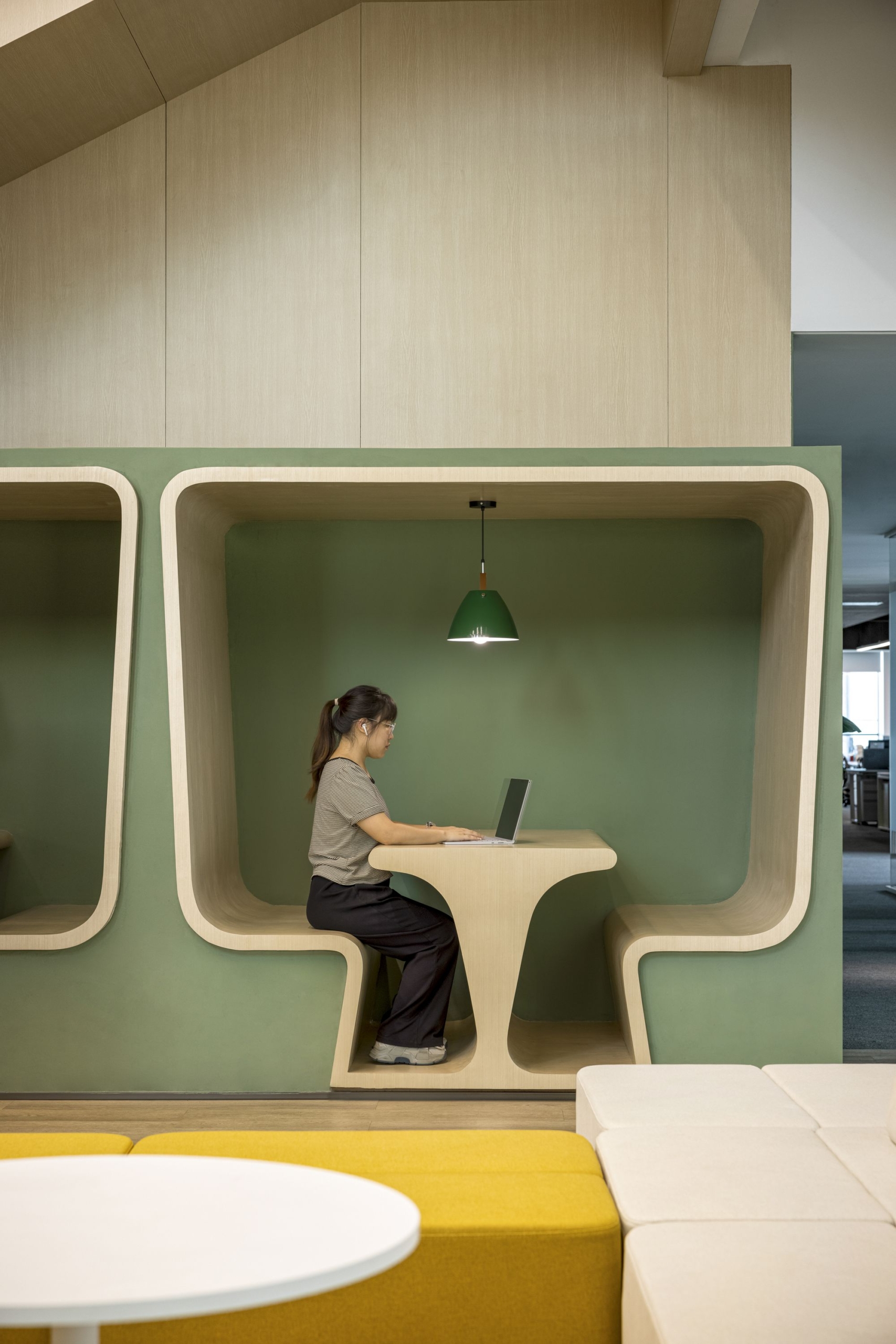 HIVE Box Network Technology Offices - Shenzhen | Office Snapshots