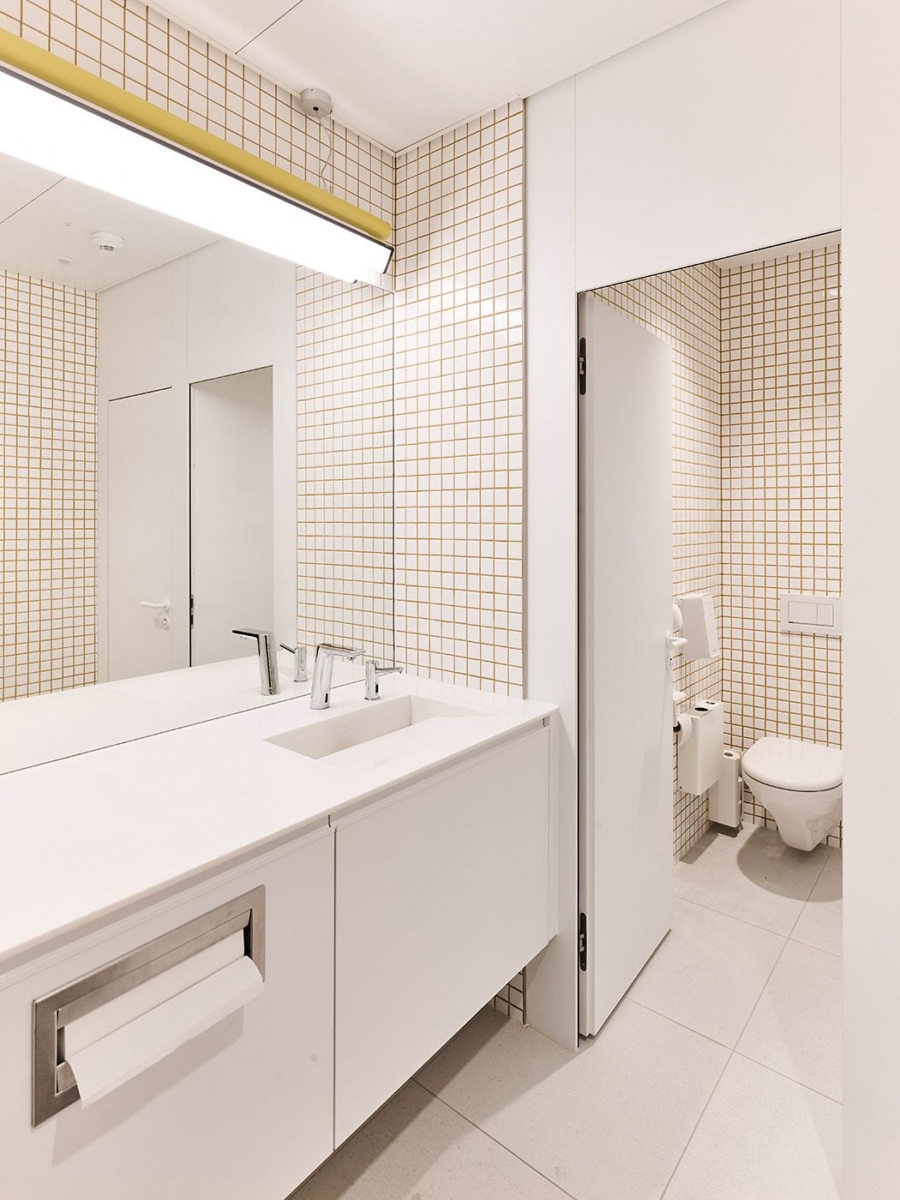 McDonald's Suisse Offices - Crissier | Office Snapshots