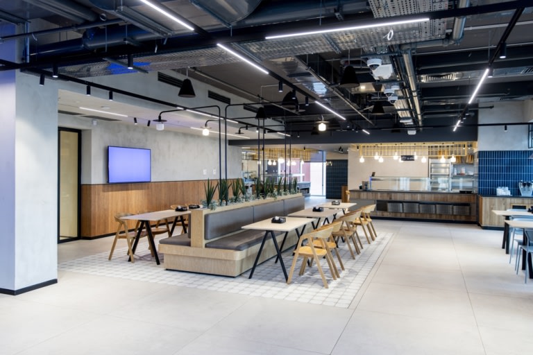 CAL Credit Card Offices - Bnei Brak | Office Snapshots