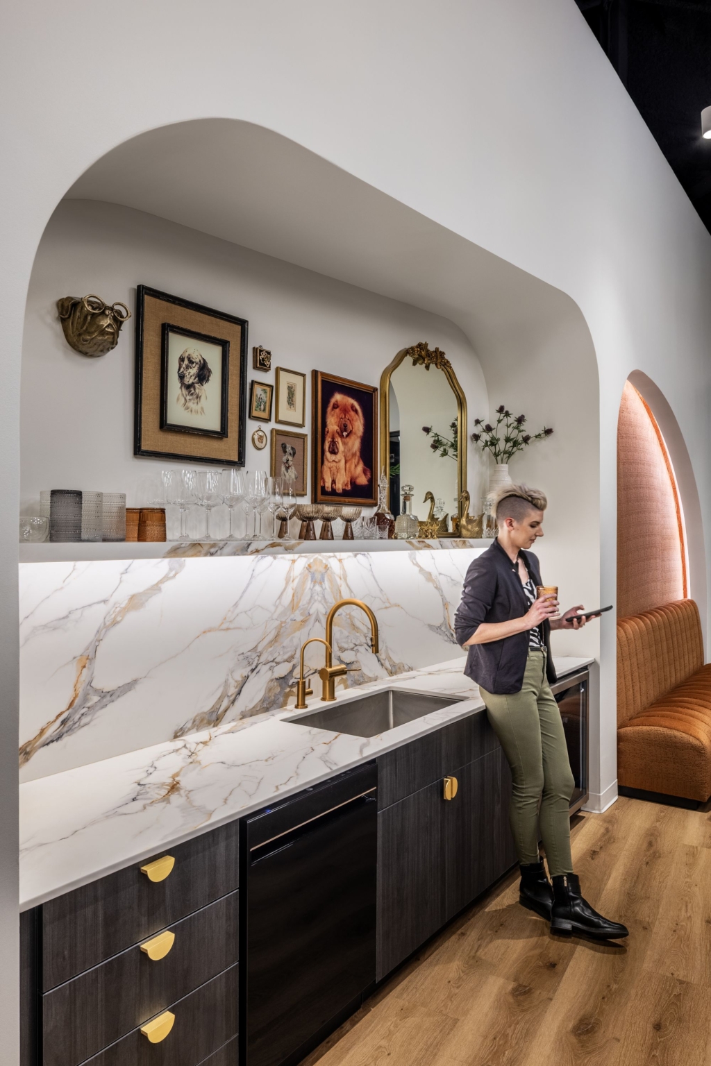 CI Group Showroom - Orlando | Office Snapshots