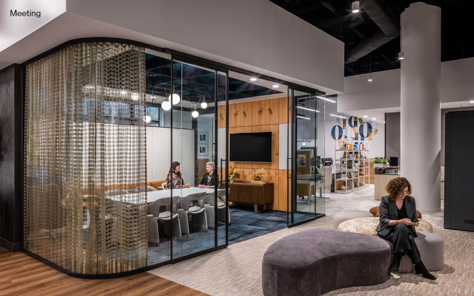 CI Group Showroom - Orlando | Office Snapshots