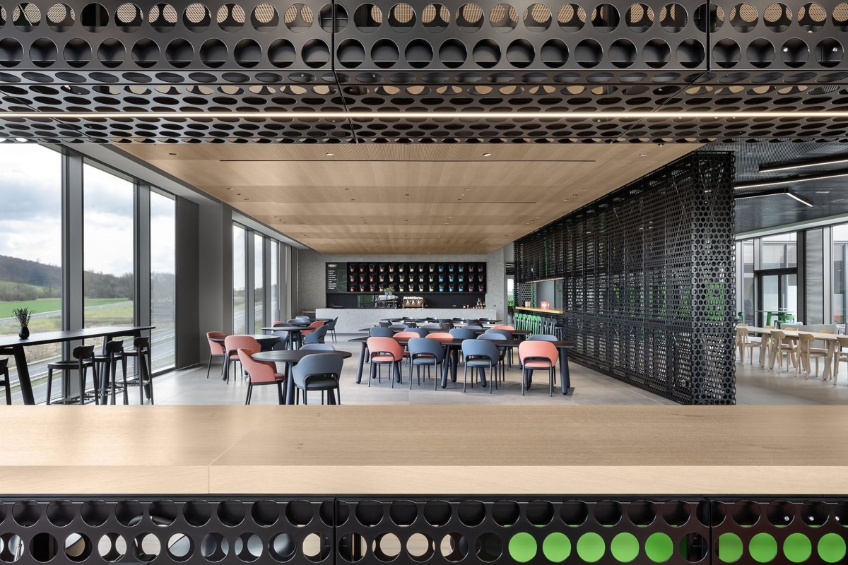 Engelbert Strauss Offices - Schlüchtern | Office Snapshots