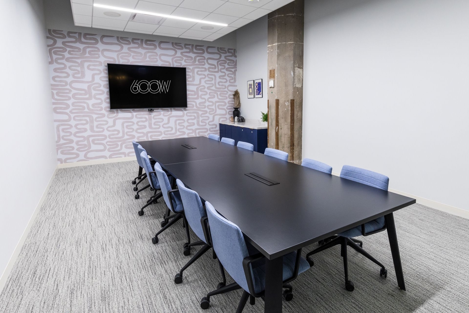 600 W. Chicago Conference Center - Chicago | Office Snapshots
