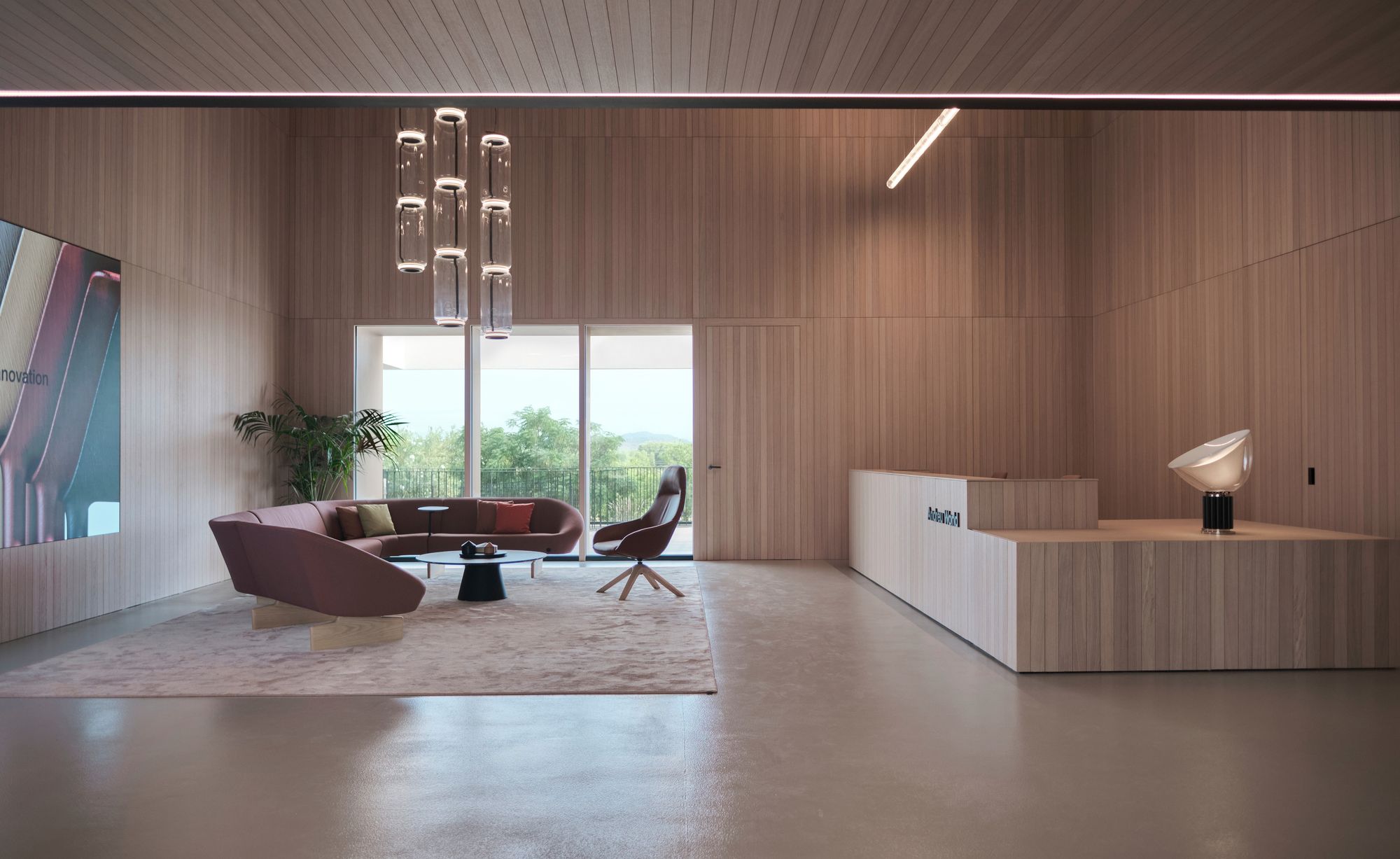Andreu World Offices and Showroom - Valencia | Office Snapshots