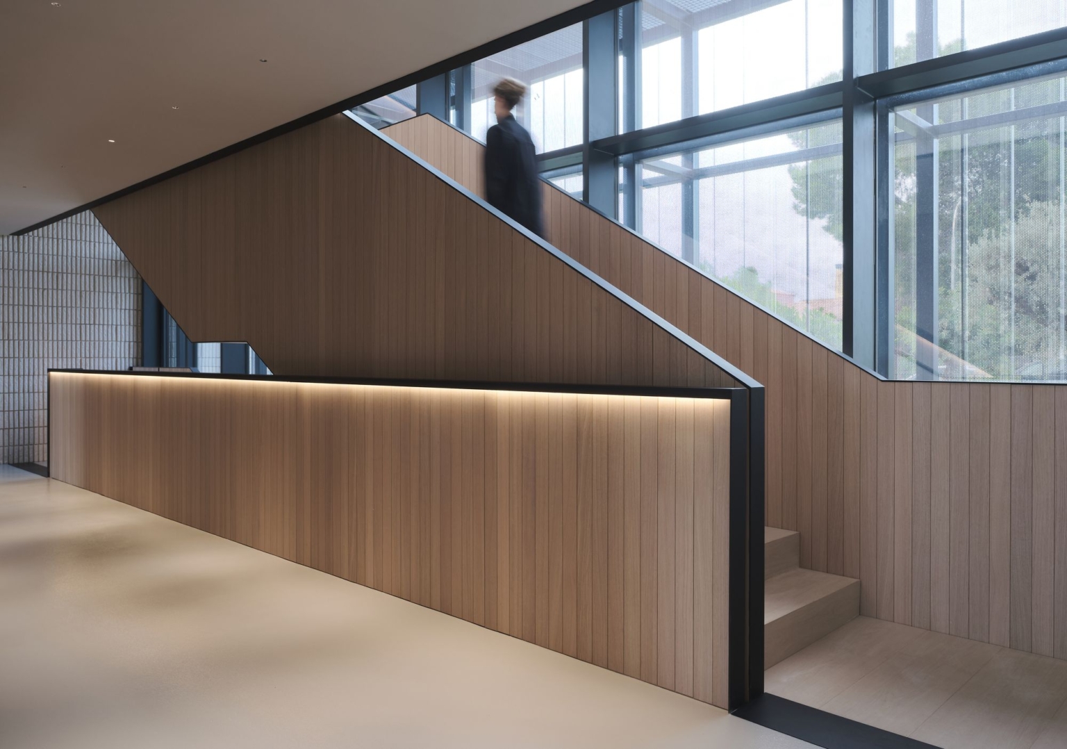 Andreu World Offices and Showroom - Valencia | Office Snapshots