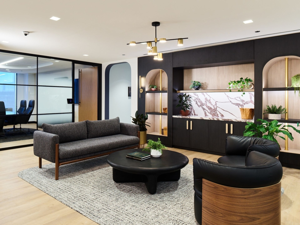 Curi-RMB Capital Offices - Chicago | Office Snapshots