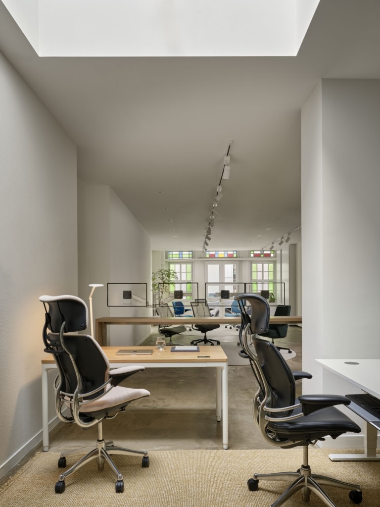 Humanscale Showroom - Singapore | Office Snapshots