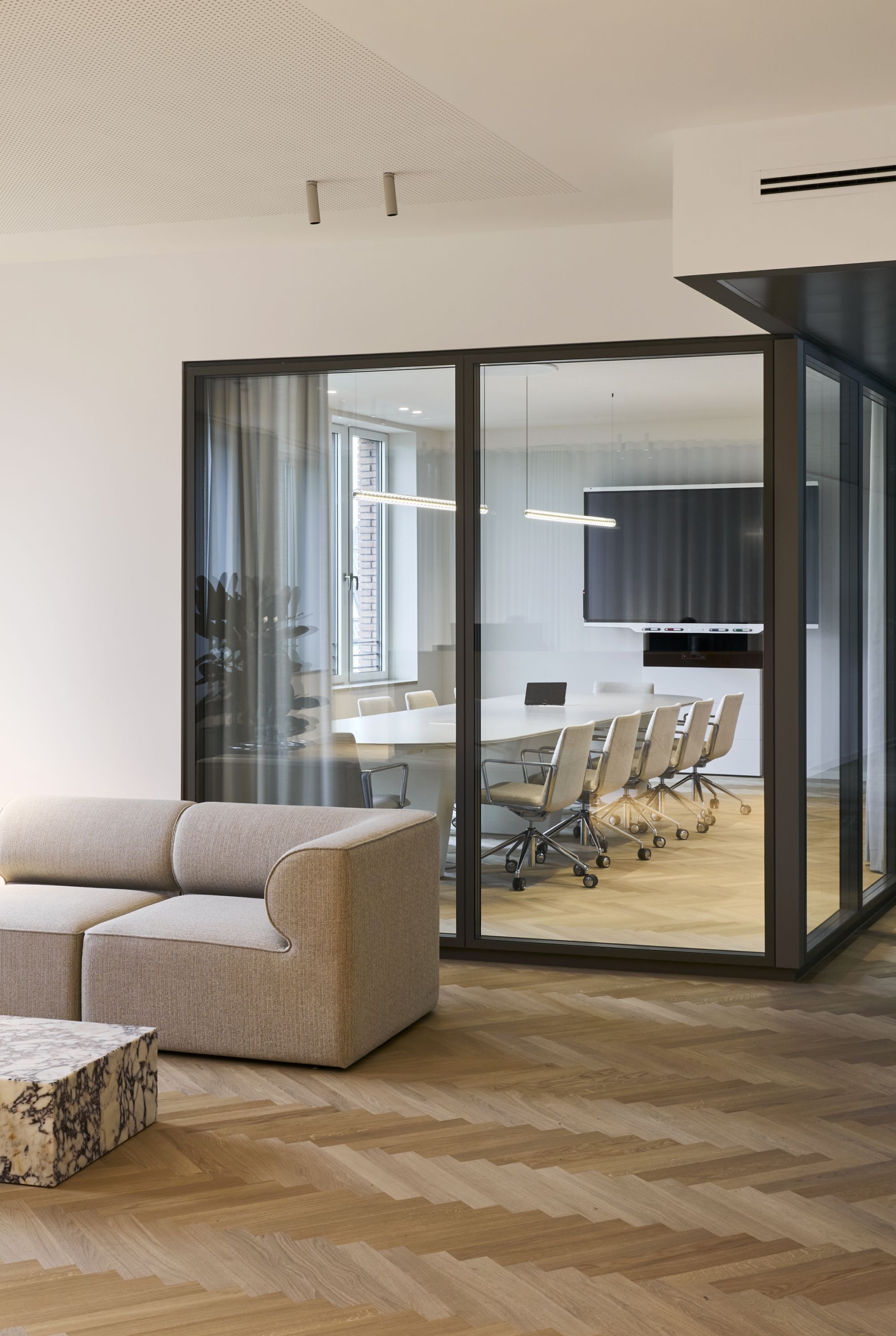 VSW AG & Co. Offices - Wiesbaden | Office Snapshots