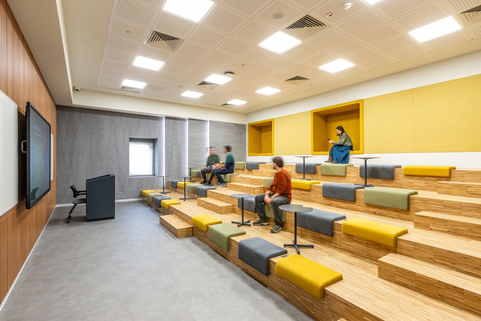 Dogus Otomotiv Offices - Istanbul | Office Snapshots
