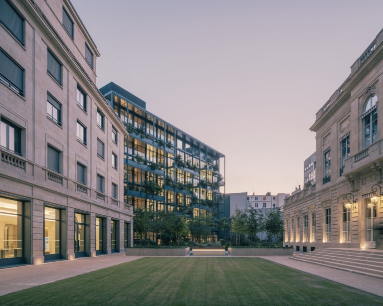 The AXA Group’s Global Headquarters - Paris | Office Snapshots
